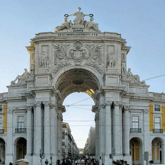 8 Interesting Facts about the Triumphal Arch of Orange