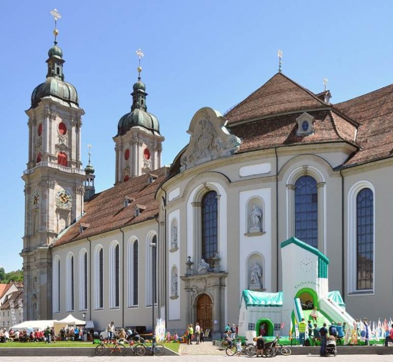 10 Most Famous Buildings In Switzerland