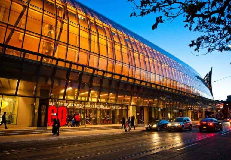 10 Most Famous Buildings In Toronto