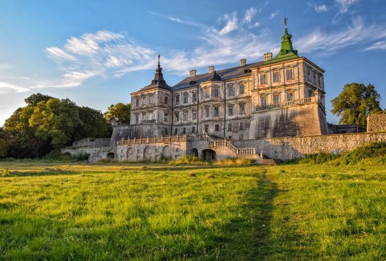 10 Most Famous Buildings in Ukraine