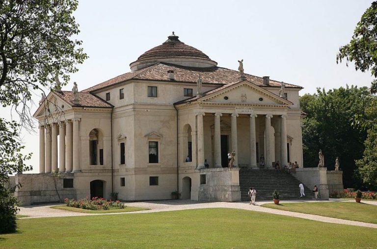 Top 17 Famous Renaissance Buildings