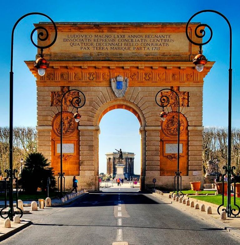 Top 12 Famous Arches in France
