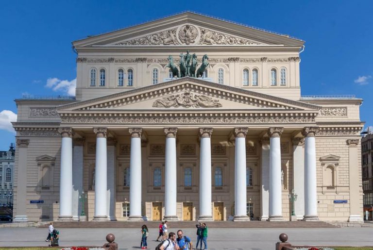 Top 12 Famous Neoclassical Buildings