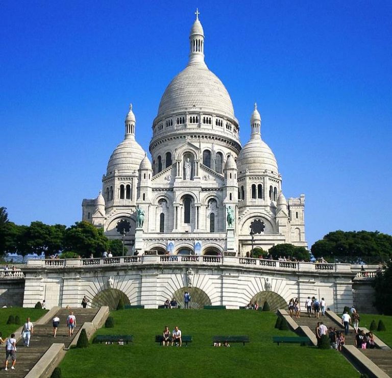 Top 8 Famous Romantic Buildings