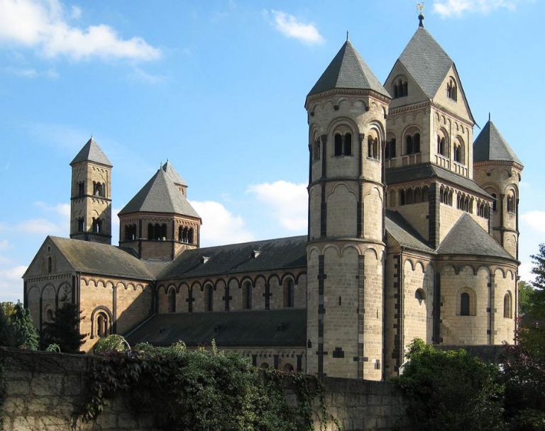 Top 10 Famous Romanesque Buildings