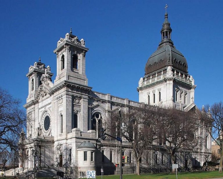 Top 10 Famous Buildings in Minneapolis