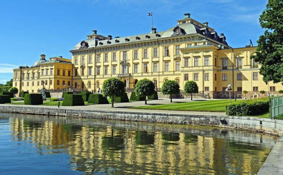 26 Most Famous Palaces In The World