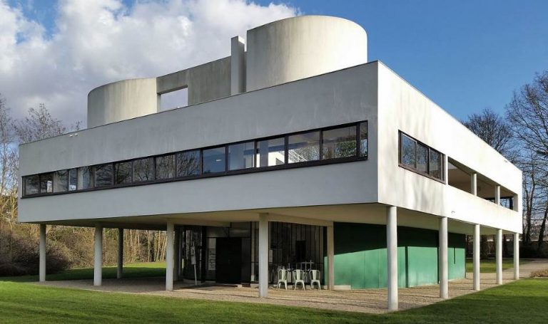 Top 10 Famous International Style Buildings