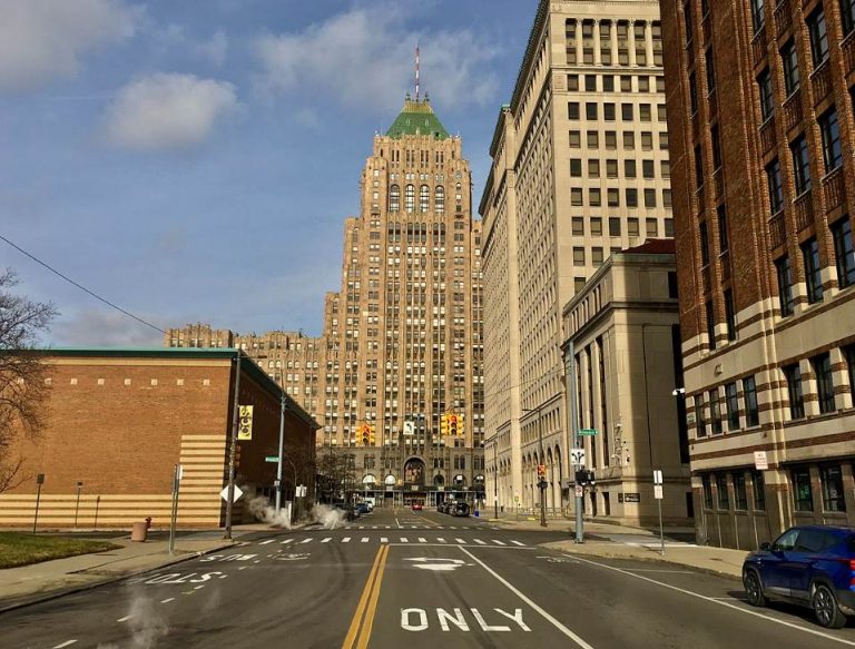 15 Historic Facts about the Fisher Building (Detroit)
