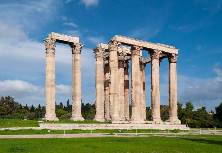 Top 8 Interesting Temple of Olympian Zeus Facts