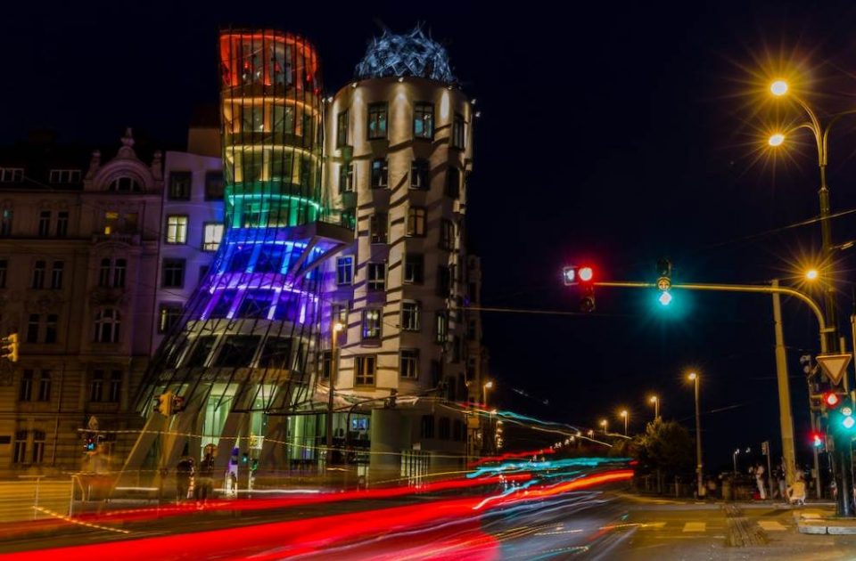 Top 8 Awesome Facts about the Dancing House