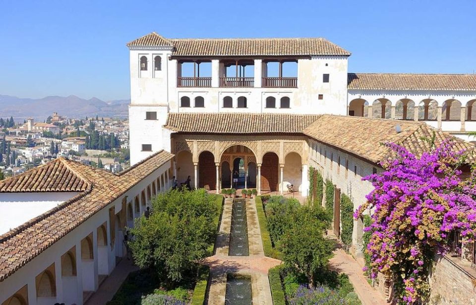 Top 10 Famous Buildings in Granada