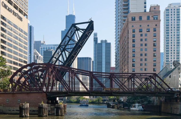 Top 10 Famous Bridges in Chicago