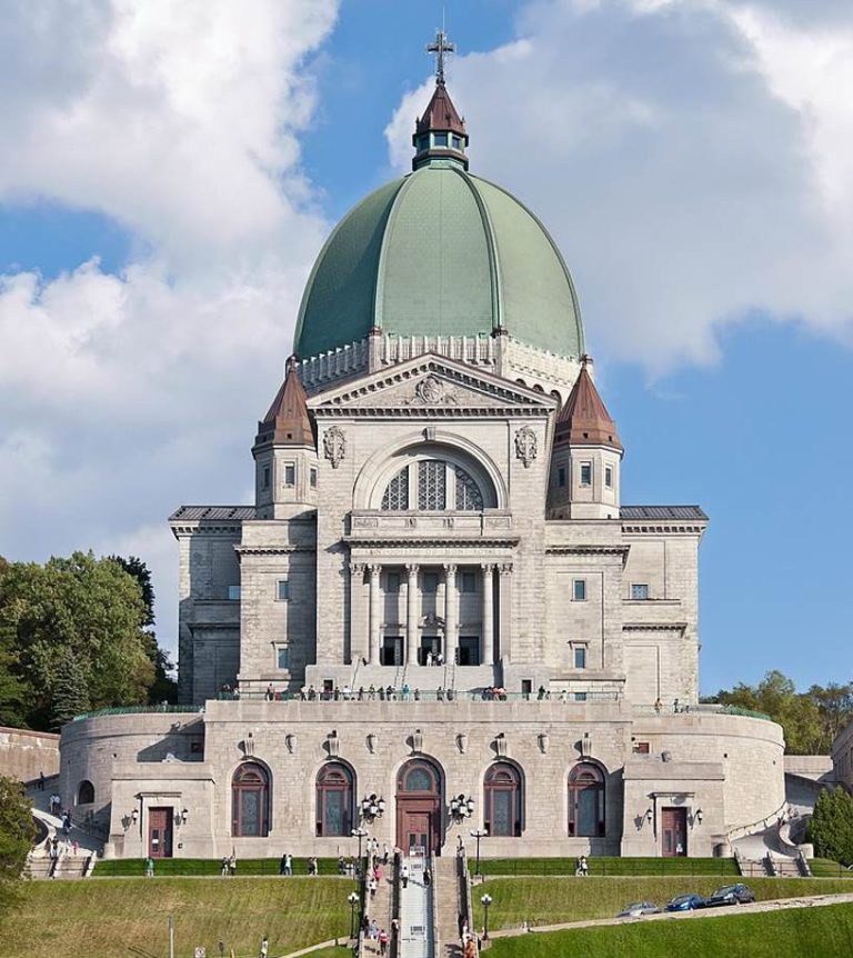 Top 12 Famous Buildings in Montreal