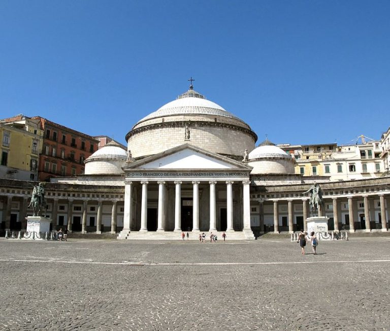 Top 10 Famous Buildings in Naples (Italy)