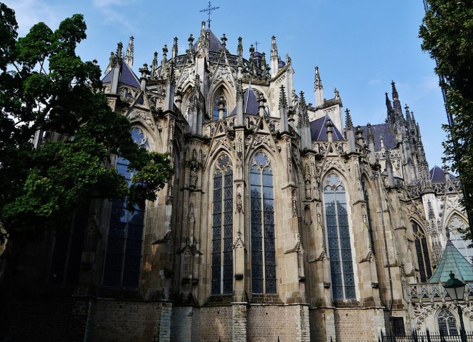 12 Splendid Examples of Brabantine Gothic Architecture